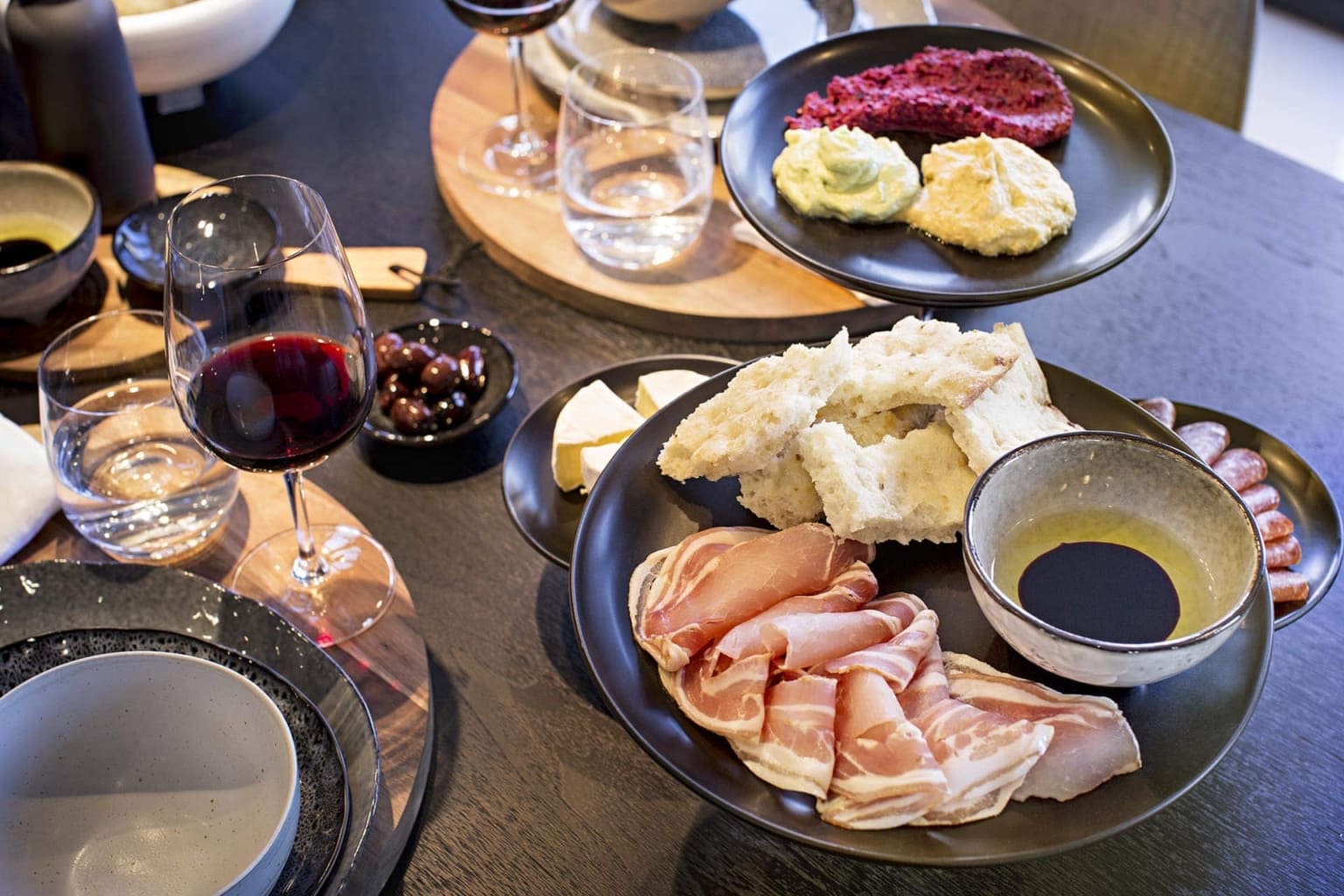 How to Create a Rustic Table Setting at Yours