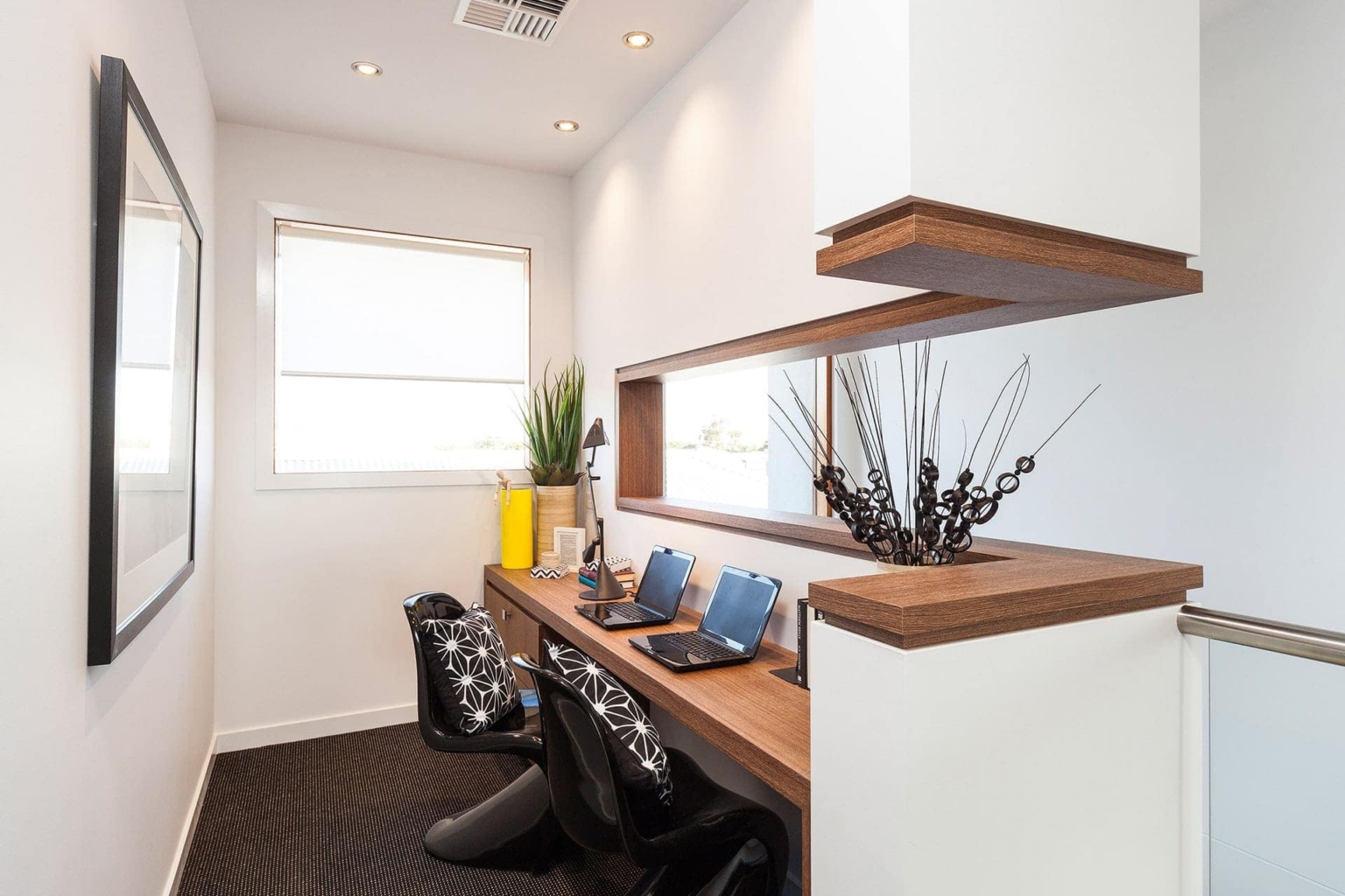 Custom Built In Desk Ideas for The Perfect Home Office Setup