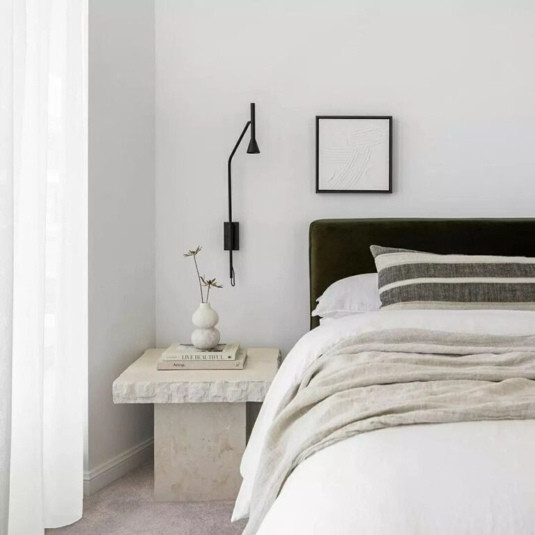 Minimal Bed Styling Ideas: 17 Expert Tips and Inspiration